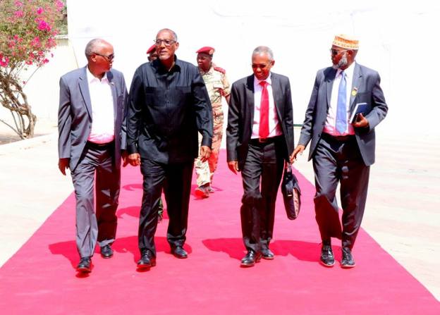 Korneyl Muuse Biixi Oo Si Degdega Ethiopia looga yeedhay waa maxay sababtu? Korneyl Muuse Biixi Oo Si Degdega Ethiopia looga yeedhay waa maxay sababtu?